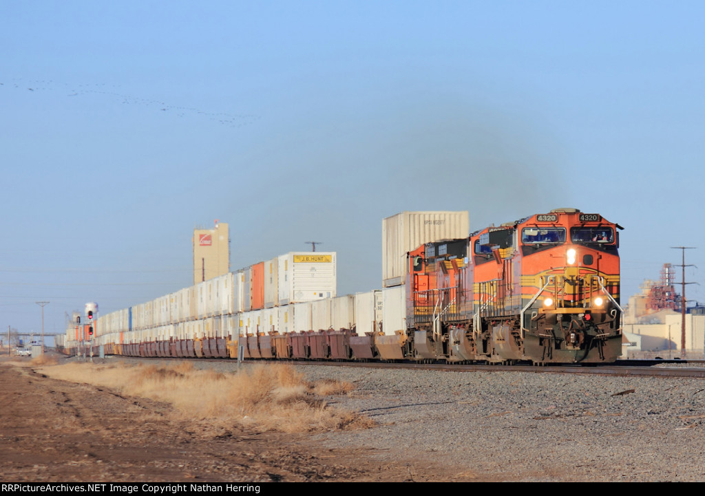 BNSF 4320 West
